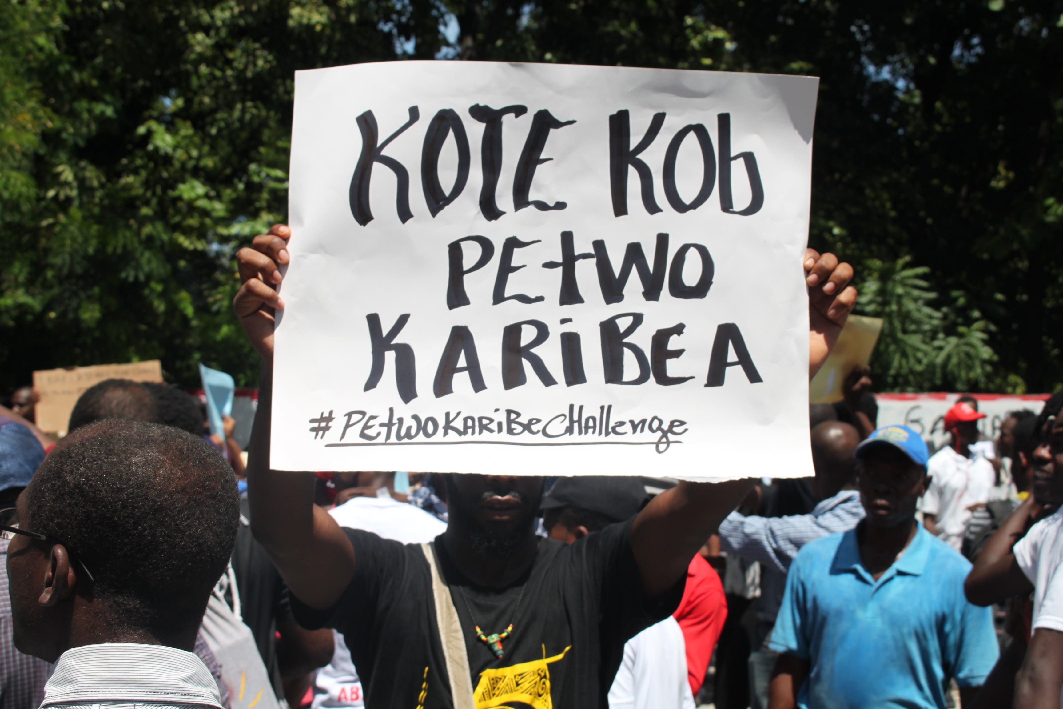 INTERVIEW : Le PHTK a pacifié l’Université d’État d’Haïti - AyiboPost