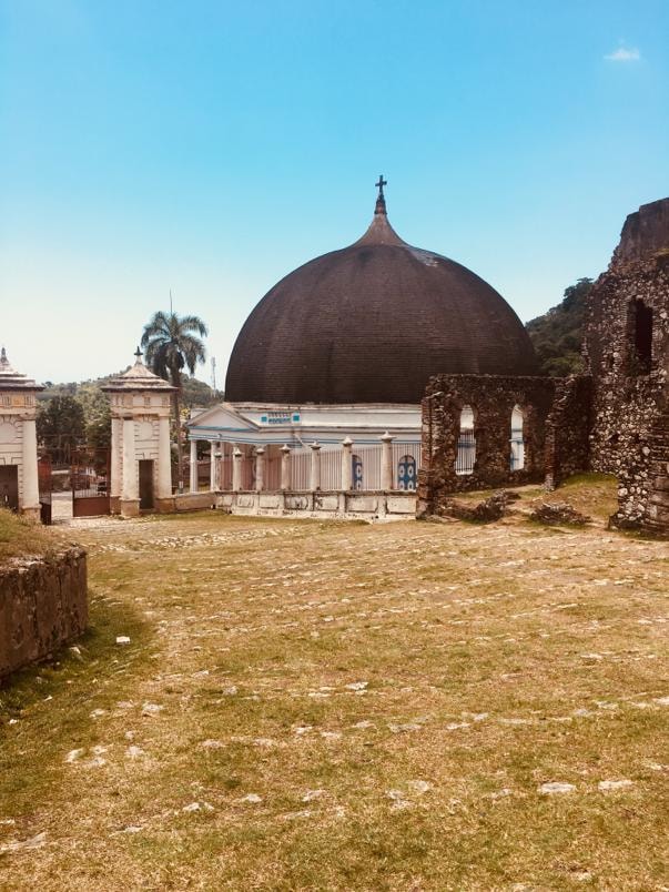 L’église de Milot qui vient de prendre feu est un monument unique ...